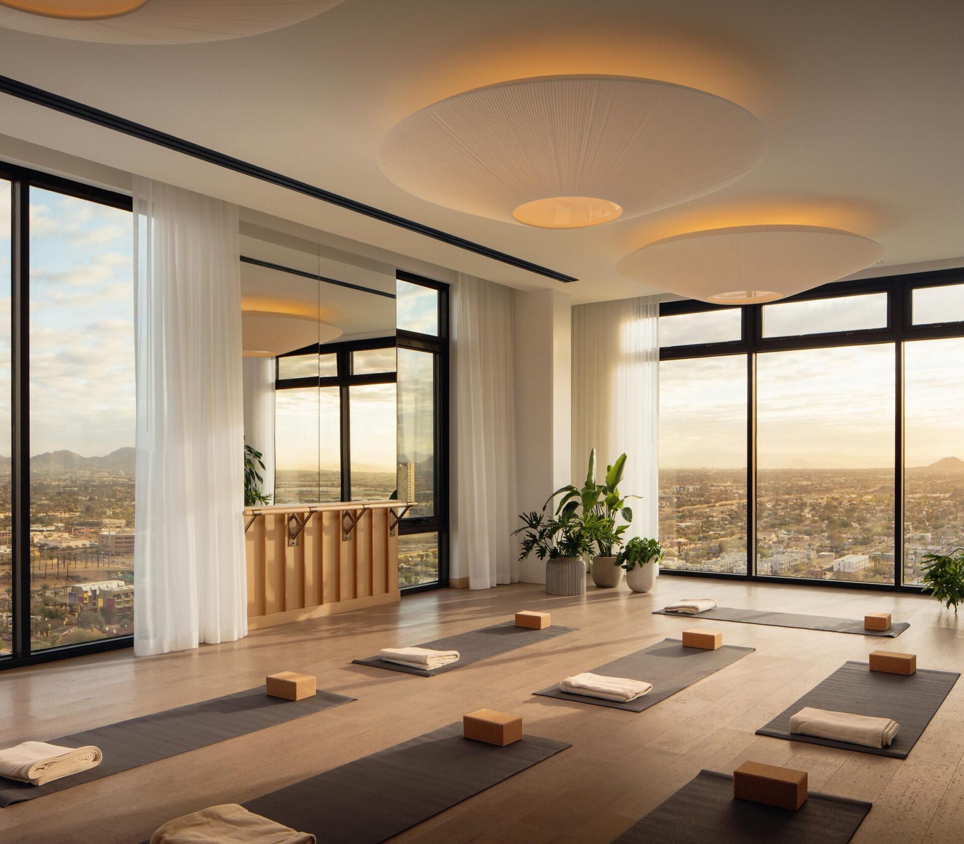 Amenities | Rooftop Pool + More | Moon Tower Phoenix Apartments